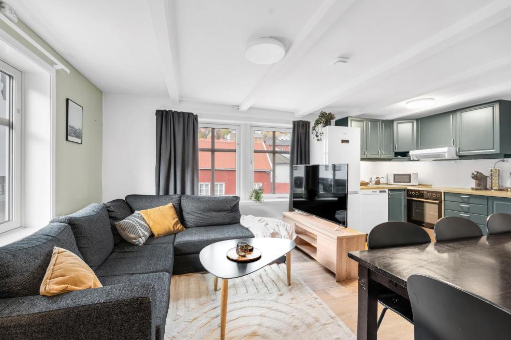 2-bedroom Apartment by The Bridge, Tromsø (updated prices 2026)