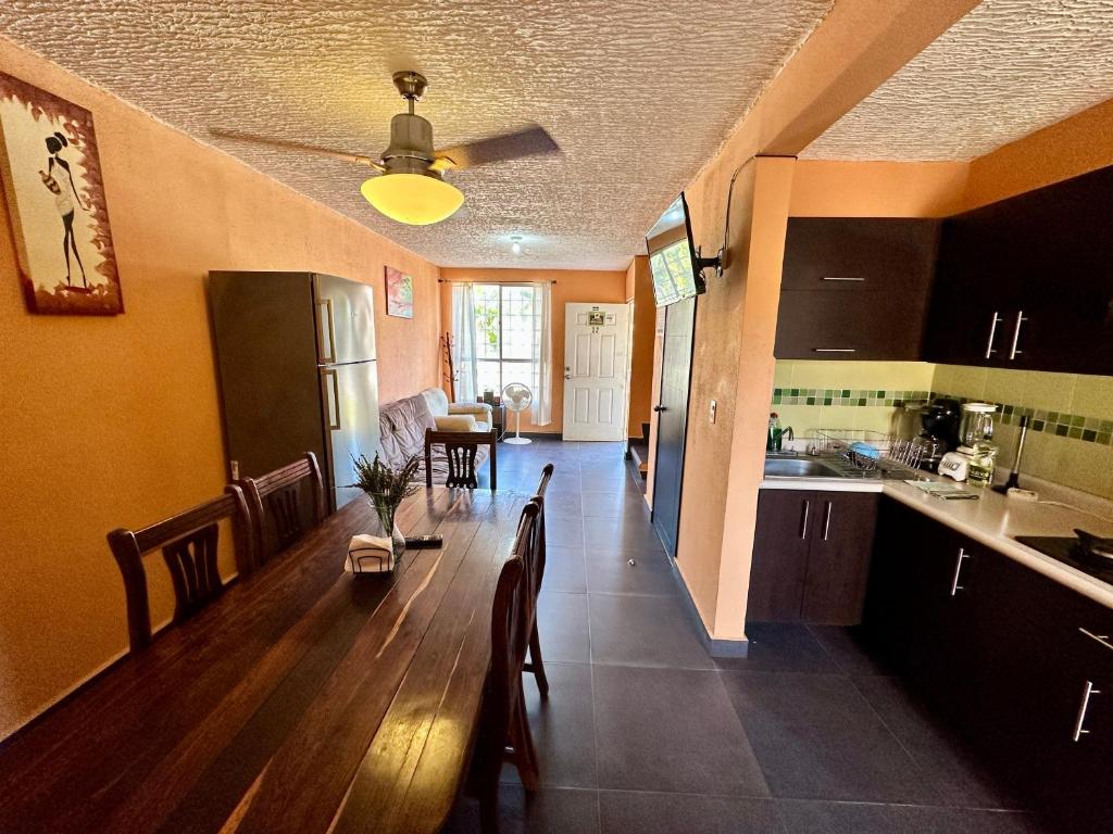 Entire House in a Beautiful Private Subdivision, Acapulco (precios ...