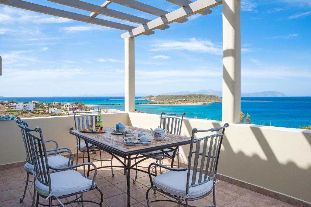 Diakofti Hilltop Sea House, Kýthira (updated prices 2026)