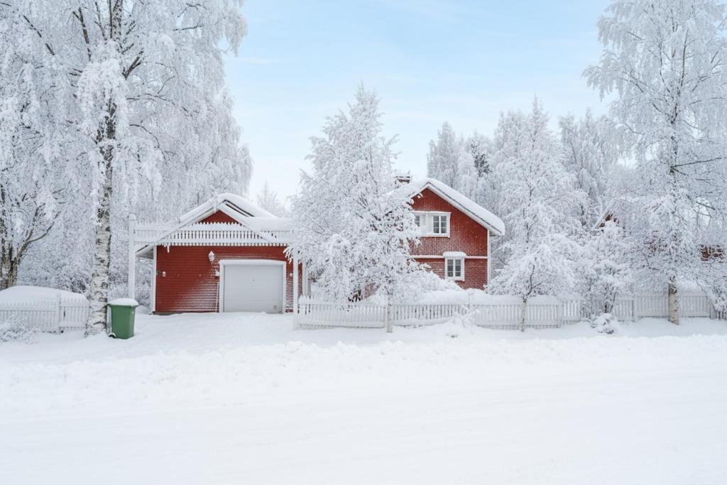 Nordic Red Villa Hosted by Hygge Host, Rovaniemi (aktualizované ceny na ...