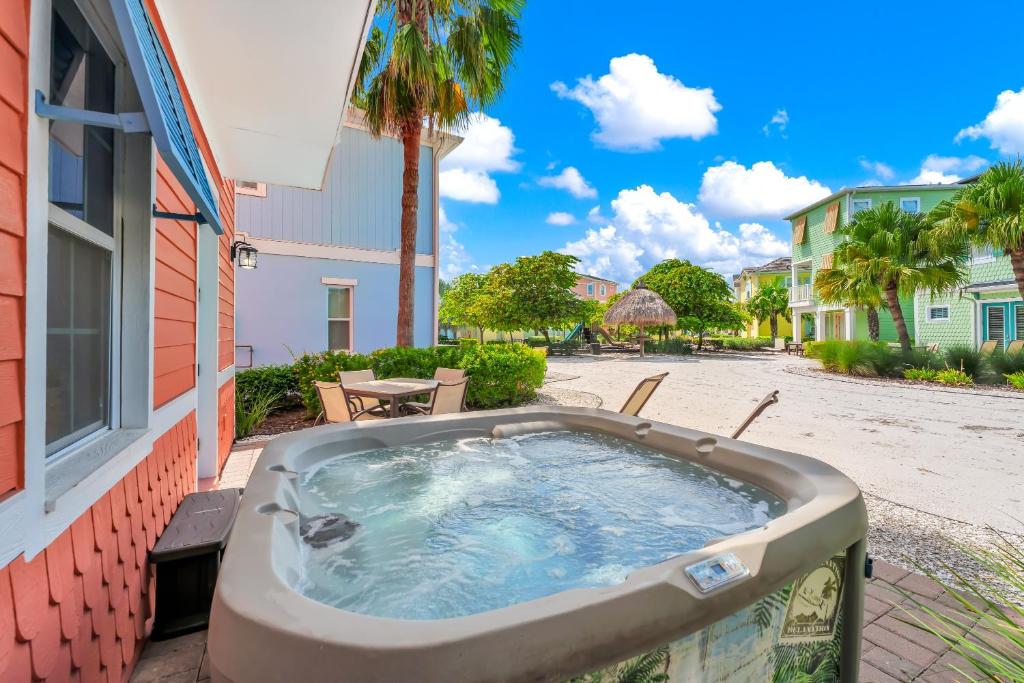 Dreamy Coral Cottage With Hot Tub Near Disney With Margaritaville ...