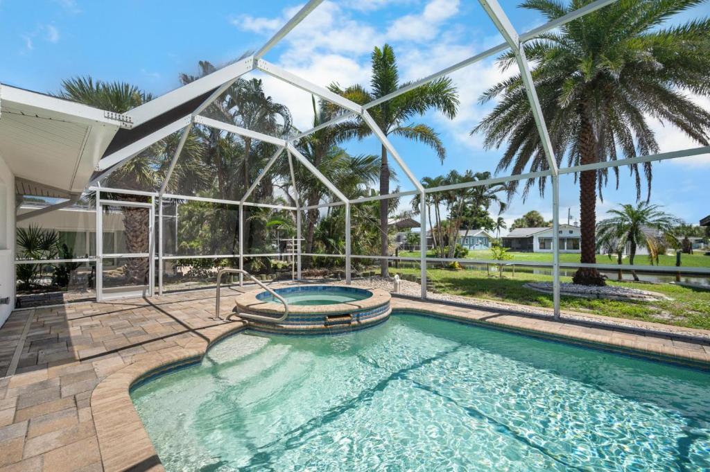 Lemon Bay Canal Home – Pool Hot Tub & Boat Dock, New Point Comfort ...