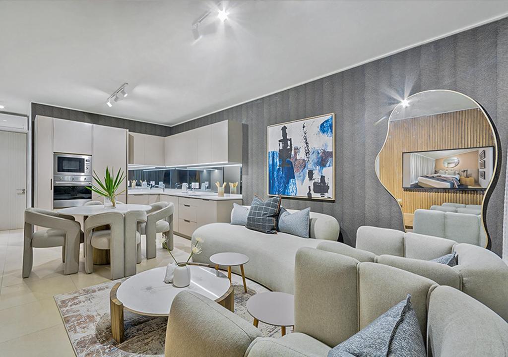 Luxury Executive Apartment at One Rosebank with 2bedrooms and 2 ...