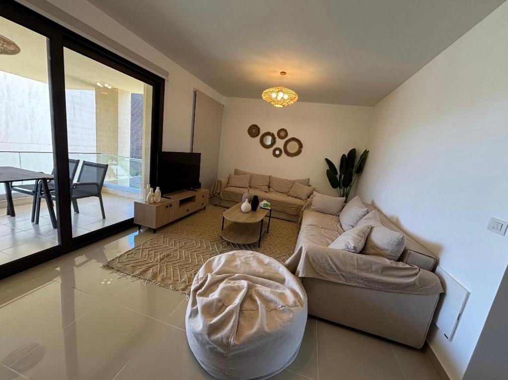 Mona elmikaty, Gurdaka (2025-ös frissített árak)