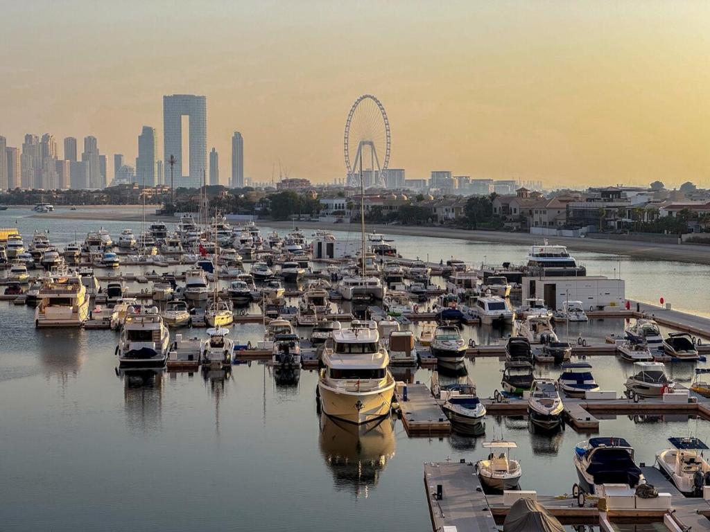 Amazing Views of Palm & Dubai Eye Stylish Studio, Dubajus (atnaujintos ...