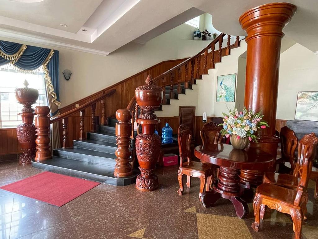 You Mean Heng Guesthouse, Кампот (актуальные цены 2025 года)