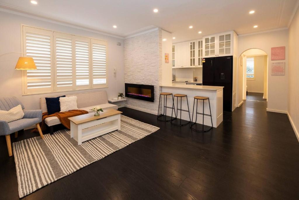 Ocean Breeze Stay 2BR in Mosman, Walk to the beach, Sídney (precios ...