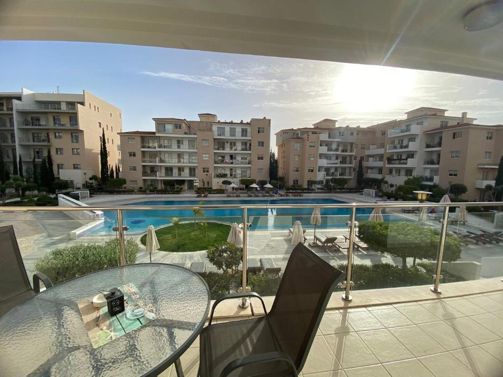 Elysia Park Grand Spa & Wellness Apartment up to 7 guests, Pafos ...