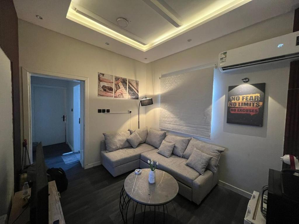 A room and a hall with a private entrance opposite Kafed Towers, Rijad ...