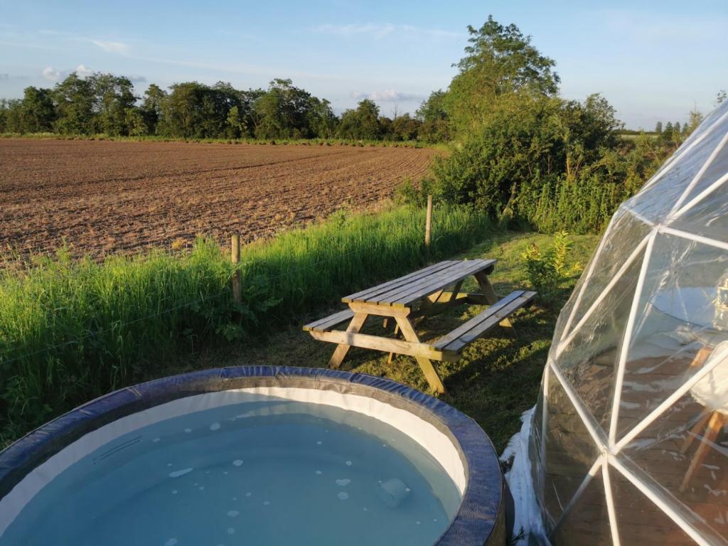Dome One with Hot Tub, Lincoln, Projector, Firepit, Lincoln (updated ...