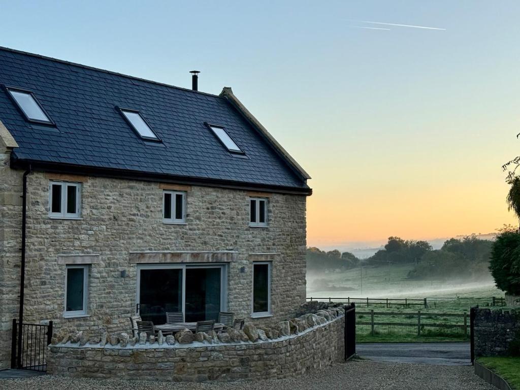Recently converted barn on the outskirts of Bath, Radstock (nove cijene ...