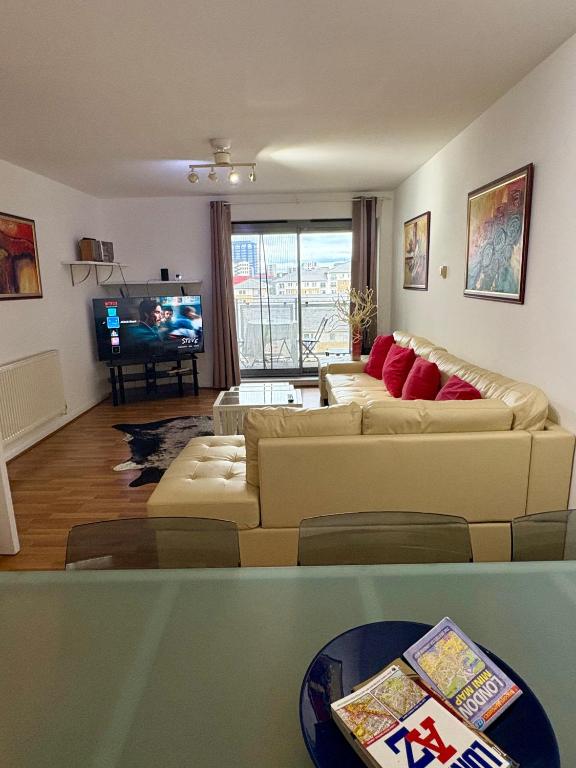1 Bedroom Flat near Excel, O2, Canary Wharf - London, London (updated ...