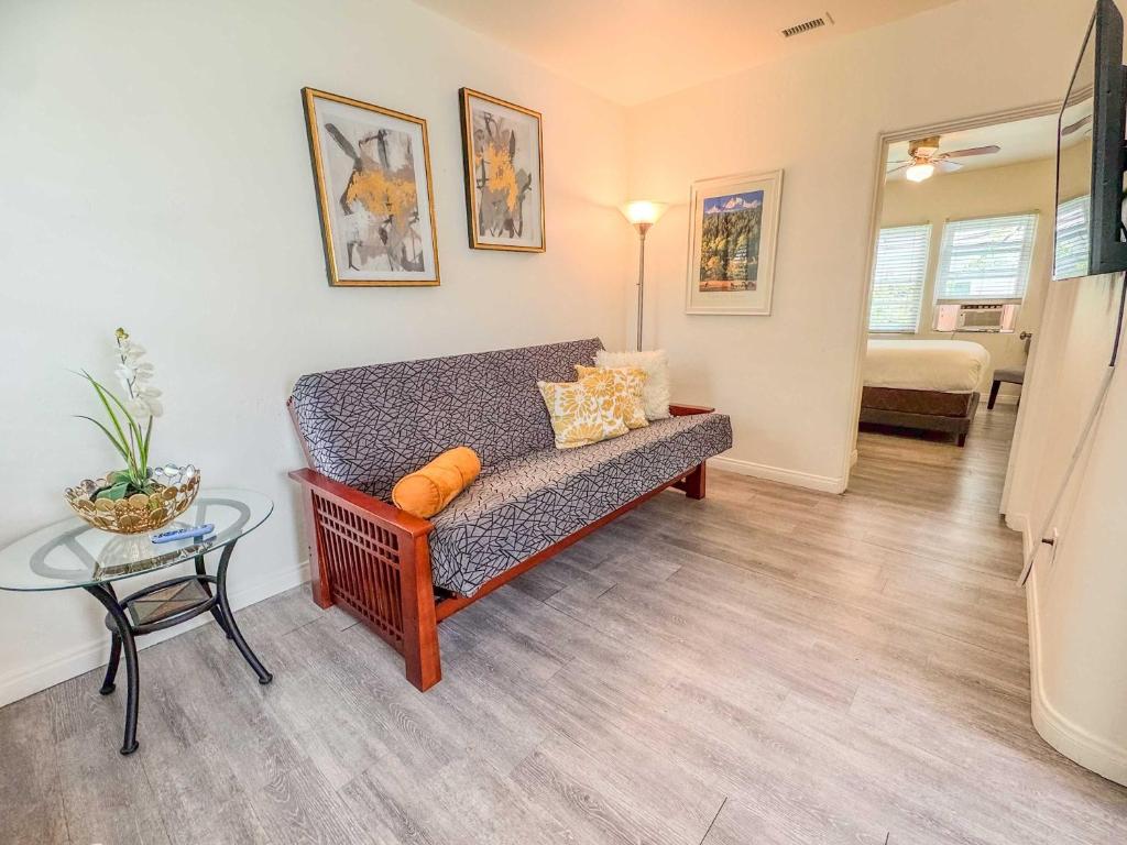 Orange Grove Cottage in Bankers Hill, San Diego (updated prices 2026)