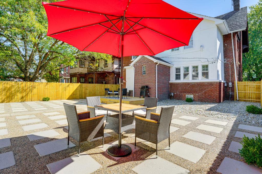 5 Mi to Dtwn Detroit Pet-Friendly Edison Home, Highland Park (giá cập ...