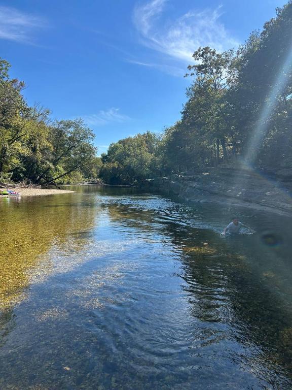 Illinois Riverside Glamping Oasis at Flint Ridge, Kansas (updated na ...