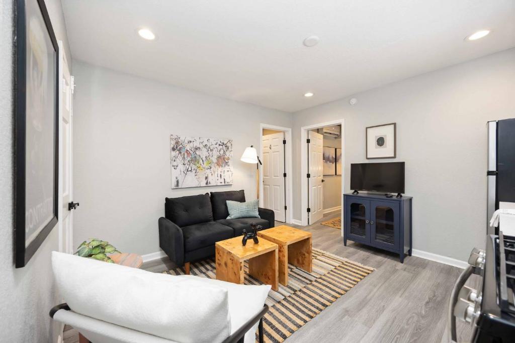 Steps from the Best of the Heights-Modern Comfort!, Houston (preços ...