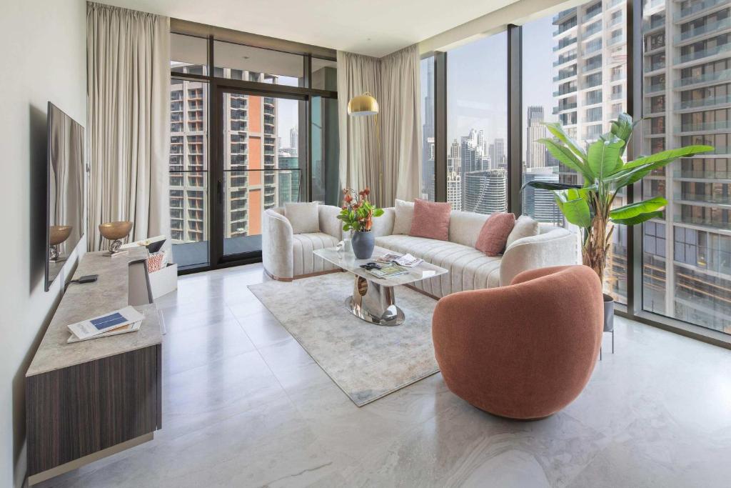 Frank Porter - Peninsula Five, Business Bay, Dubai (prețuri actualizate 2025)