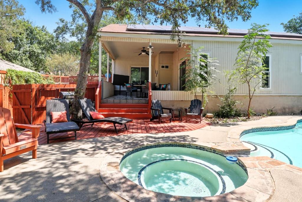 Luxury vacation house with Private Pool & Jaccuzi Close to SeaWorld ...