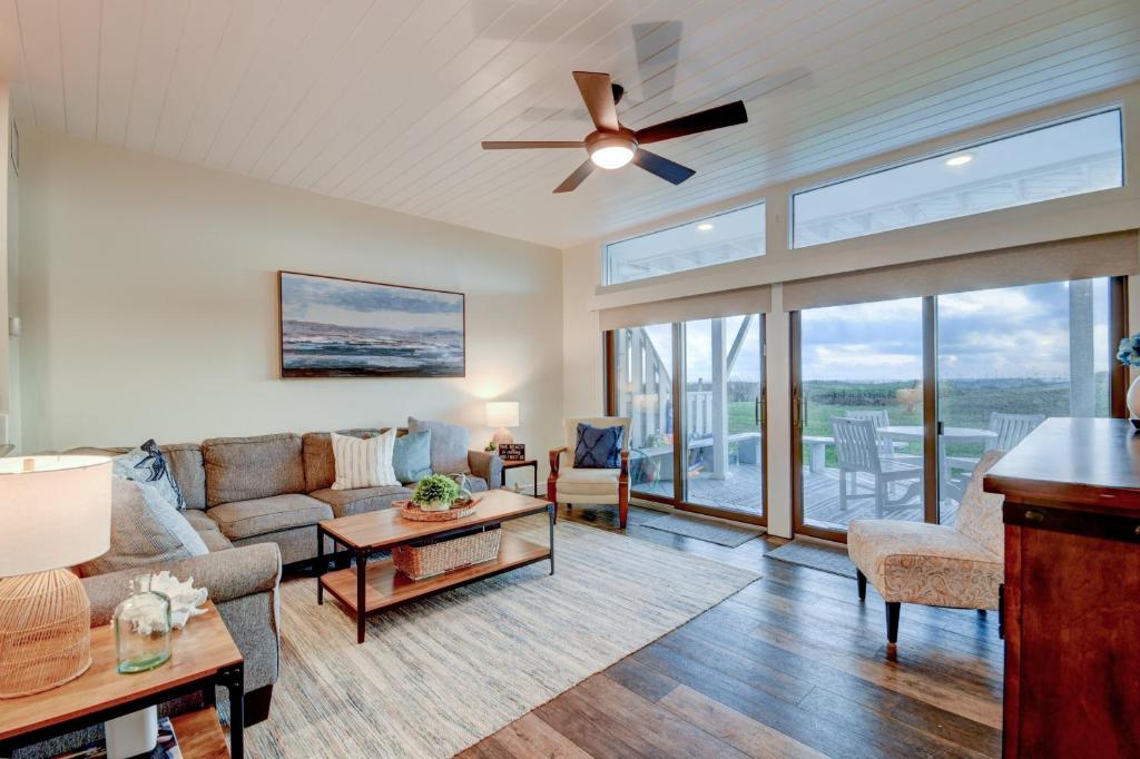 3-bedroom, 2 bath oceanfront townhome with community pool, Amelia ...