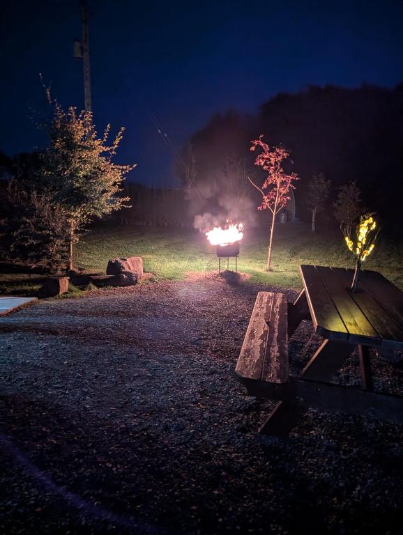 Rose Glamping pod, Derrylin (precios actualizados 2026)