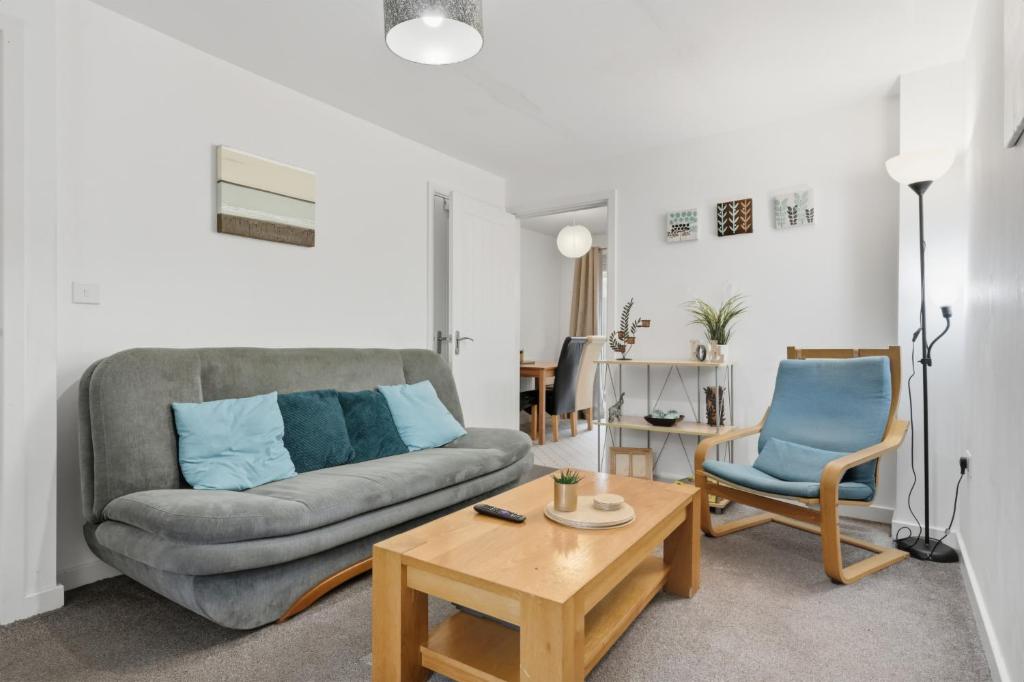 Lisa's 2 bedroom house near Coventry, Coventry (updated prices 2026)