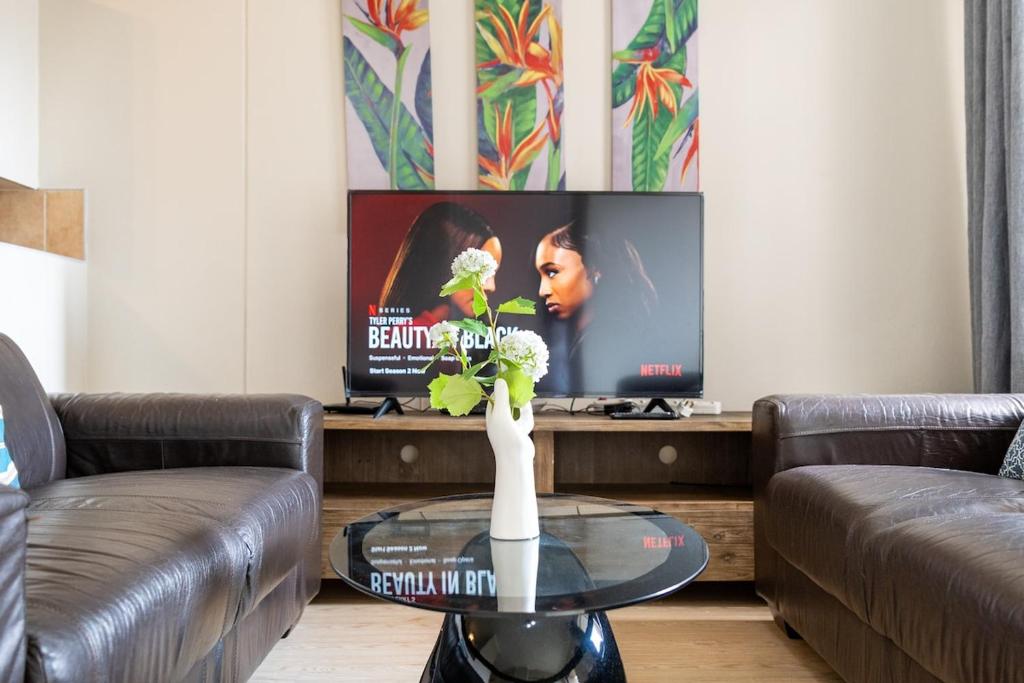Luxury Sandton Central Westpoint 2 bed Apartment, Йоганнесбург ...