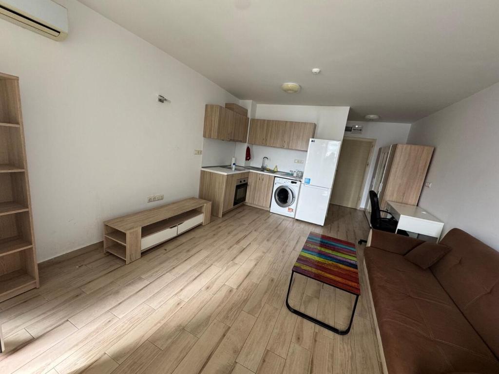 Joyful Studio,‏ סופיה (מחירים מעודכנים ל-2025)