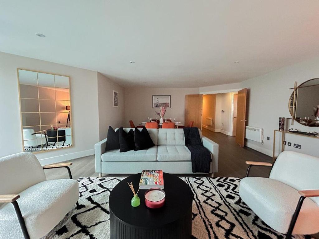 Stunning riverside apartment, London (updated prices 2026)