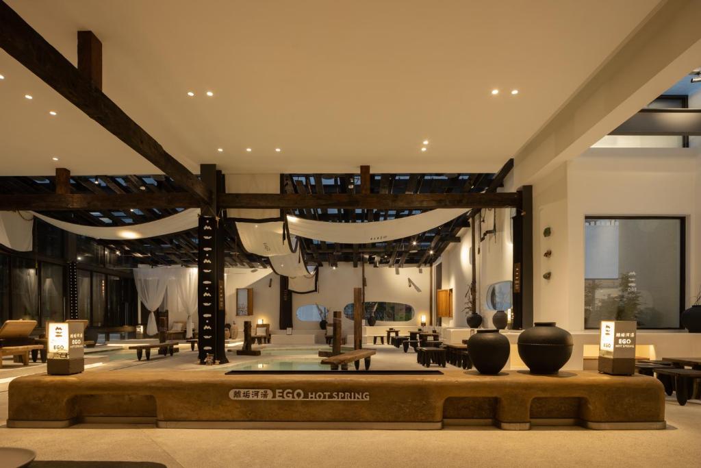 EGO Hot Spring Resort hotel, Garze (updated prices 2026)