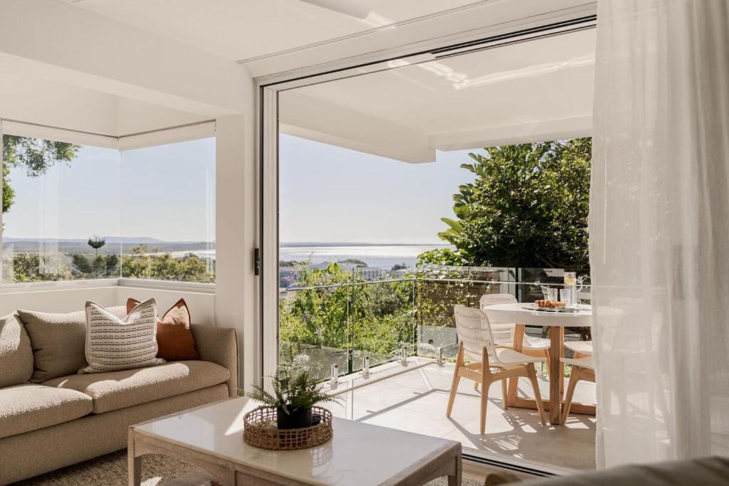 Noosa's Best View, Nature Setting, Stroll to Beach, Noosa Heads ...