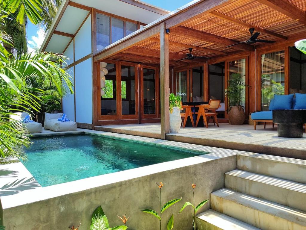NEW Villa Whitehaven, 2 Bed Paradise, Kuta Central, Kuta Lombok ...