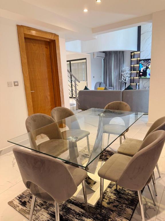 3 Bedroom Duplex - Iconic Towers, Lagos (prezzi aggiornati per il 2026)