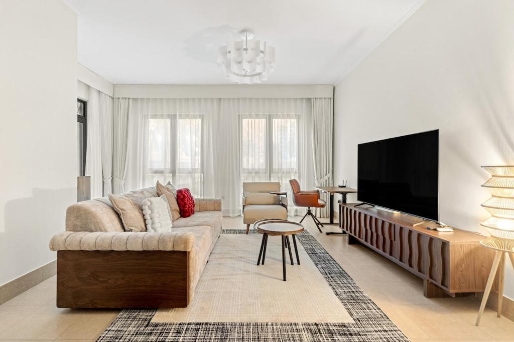 FIRST CLASS 1BR Cozy Old Town Escape, Dubai (2026 güncel fiyatları)