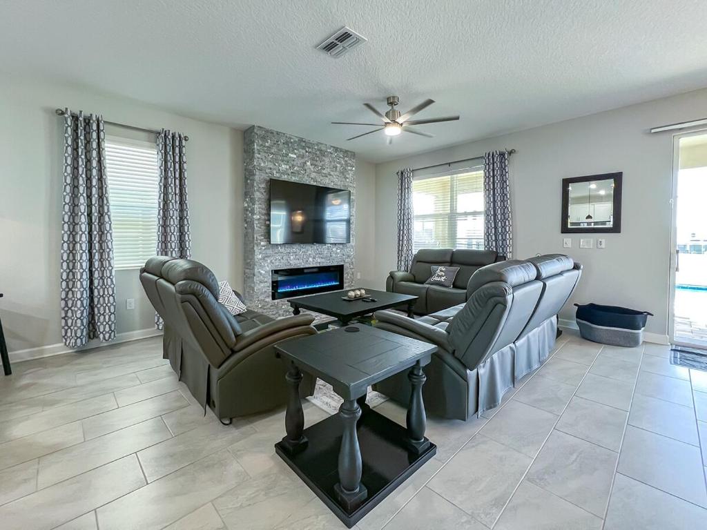 Magical Moments Luxury Disney Villa, Pool & Arcade, Kissimmee (updated ...