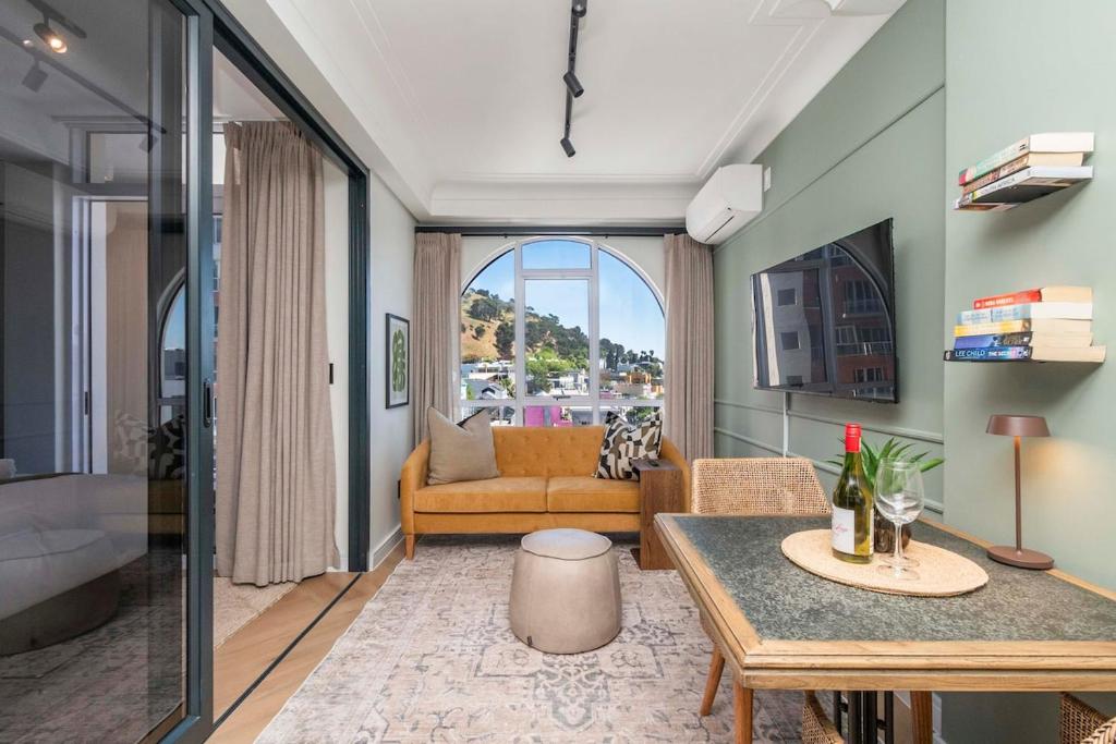 Scenic Studio - Hill & Sea Views, Cape Town (updated prices 2026)
