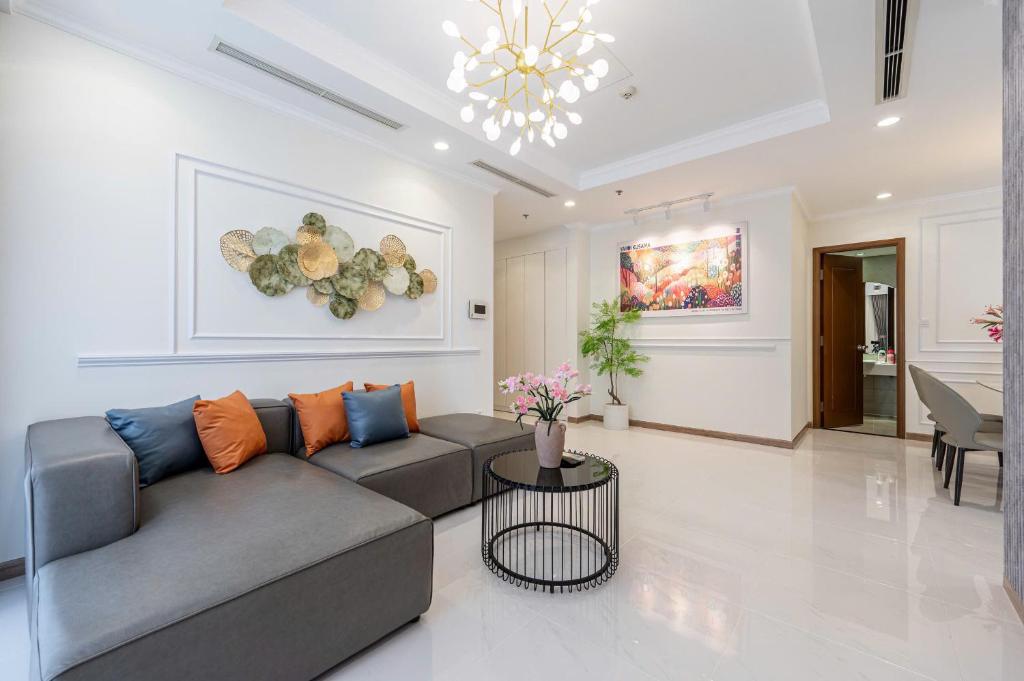 Stunning Landmark 81 View Apartment in Vinhomes CentralPark Saigon, Ho ...