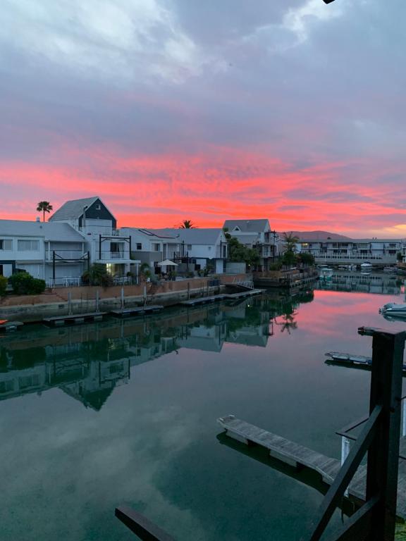 Spinnaker Quays Waterfront Villa, Knysna (aktualisierte Preise für 2026)