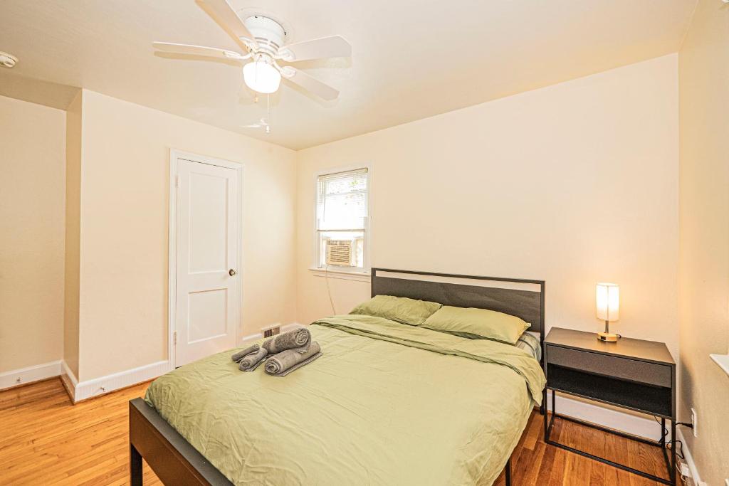 5BR 2 Bath Bath Near UMD and Metro to DC!, College Park (updated prices ...