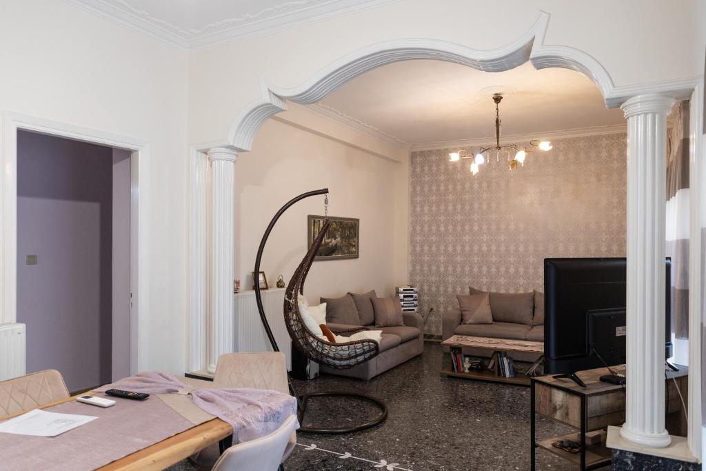 Cherry's house, Petroupoli! Athens!, Athens (updated prices 2026)