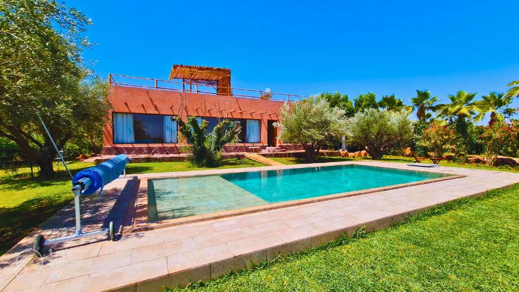 Villa Deneb - secret garden, swimming pool and starry sky, El Aggada ...