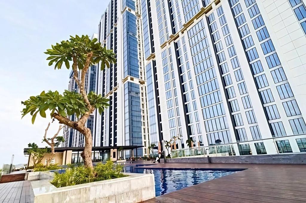 Pollux Habibie Meisterstadt 2 Bedrooms Sea View, Batam Center (updated ...