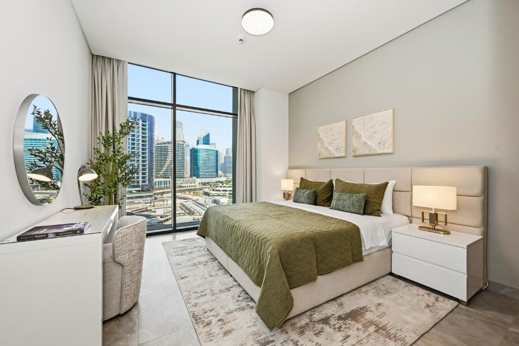 New 1BD Apartment in Peninsula One, Perfect for 4, Dubaï (tarifs ...