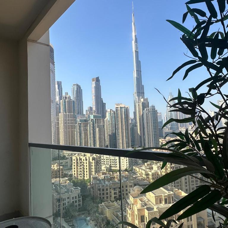 Bellevue Towers Luxurious Burj Khalifa, Full Downtown & Old-town Views ...