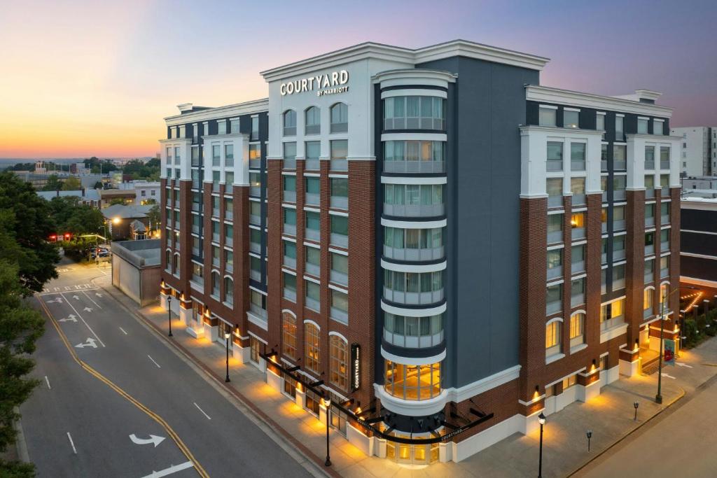 Courtyard by Marriott Athens Downtown, Athens (updated prices 2026)
