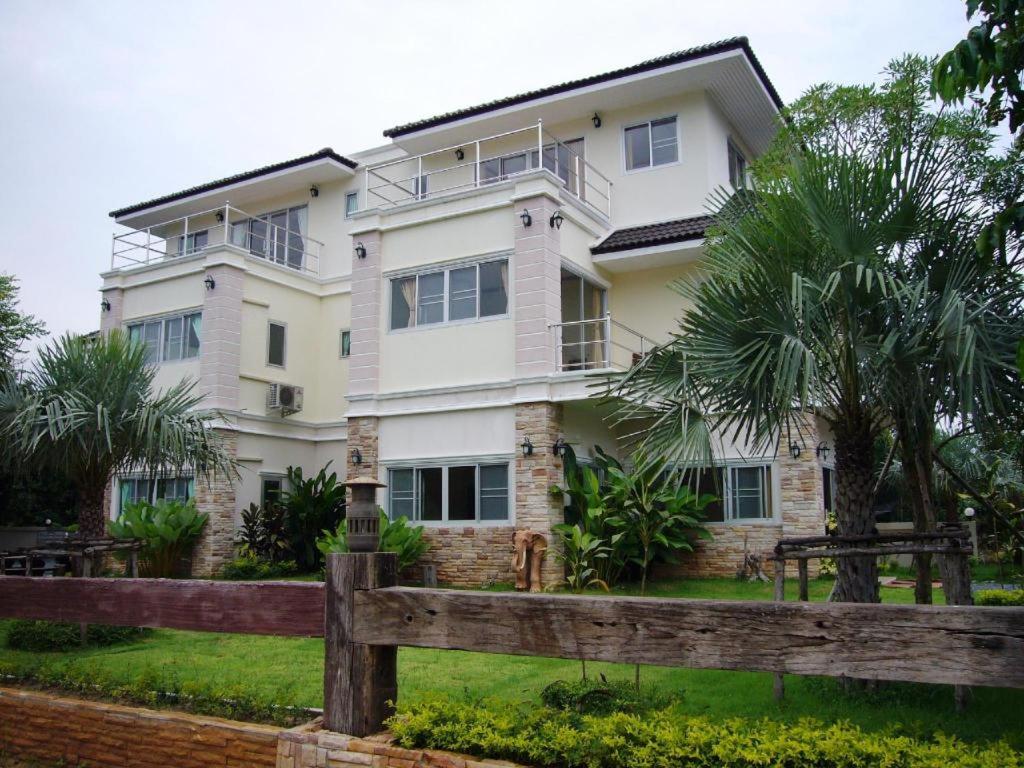 Bhuthara Resort, Ban Wang Takhrai (updated prices 2026)