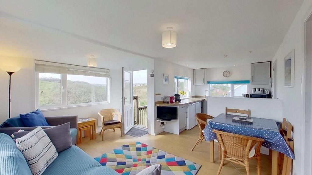G22 Happy Days, Riviere Towans, Hayle (updated prices 2026)