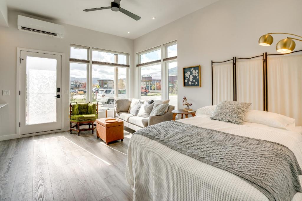 Walk to Ski Shuttles and Stores! Modern Frisco Unit, Summit Medical ...
