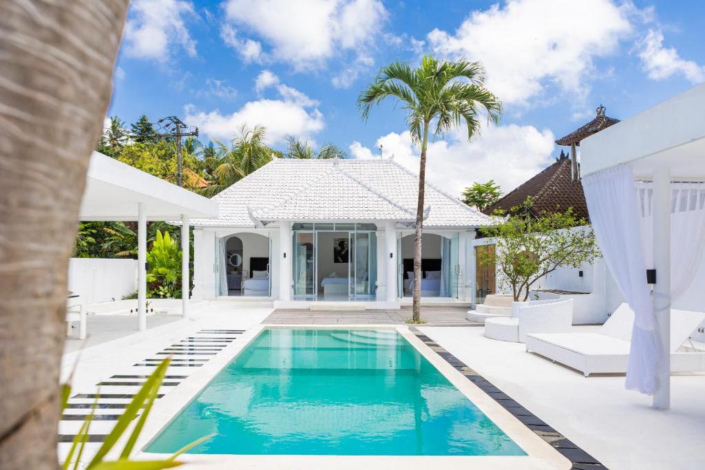 Villa Piano - Luxury 3BR Villa with, Sauna, Ice bath & Outdoor cinema ...