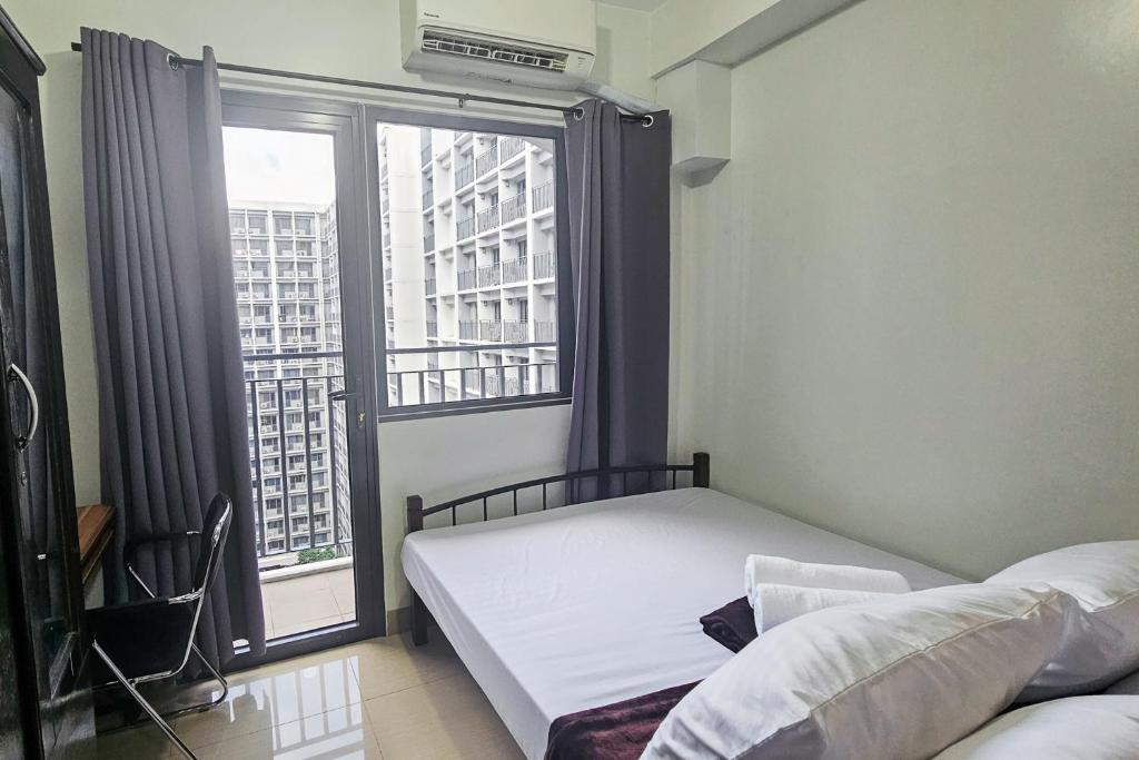 Condo in SM Mall of Asia MOA near NAIA Airport, Manila (uppfærð verð ...