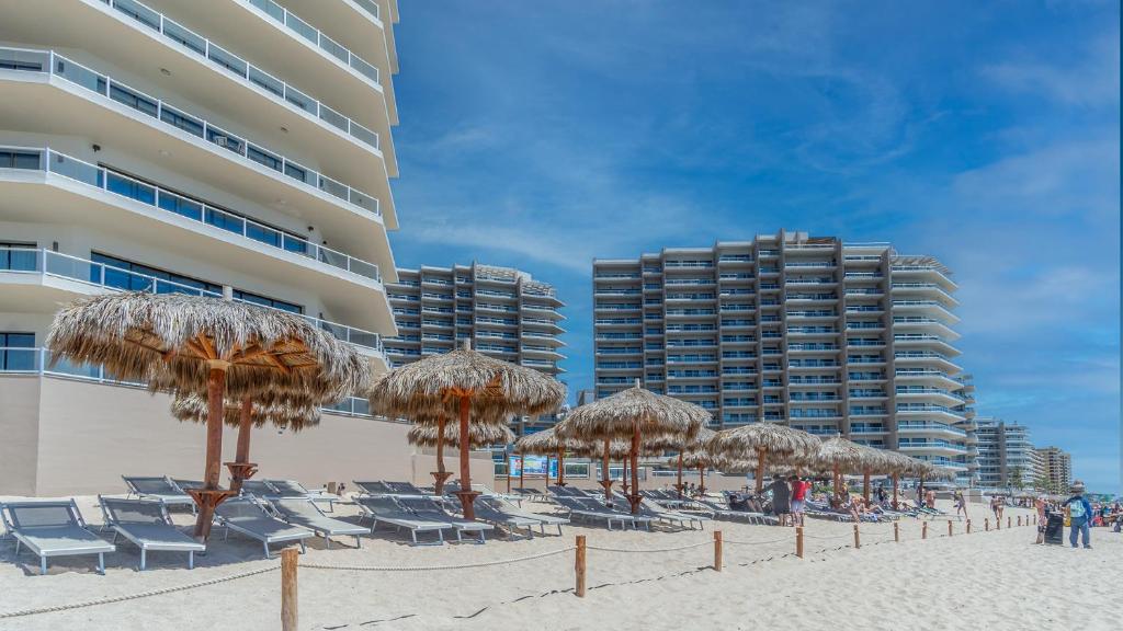 Las Palomas Phase II Cabrillo 1506 Exceptional Oceanview 2BR 2BA Unit ...